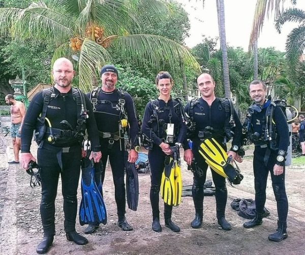Bali PADI Divemaster course party and snorkeling test